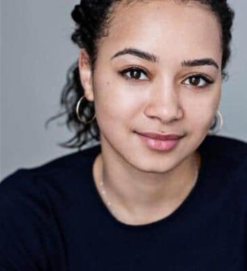 Emma-Naomi-bio | Celebs Nonstop